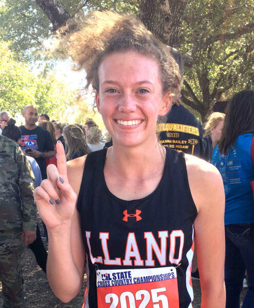 Llano's Anna Casey wins gold at state cross-country meet - DailyTrib.com