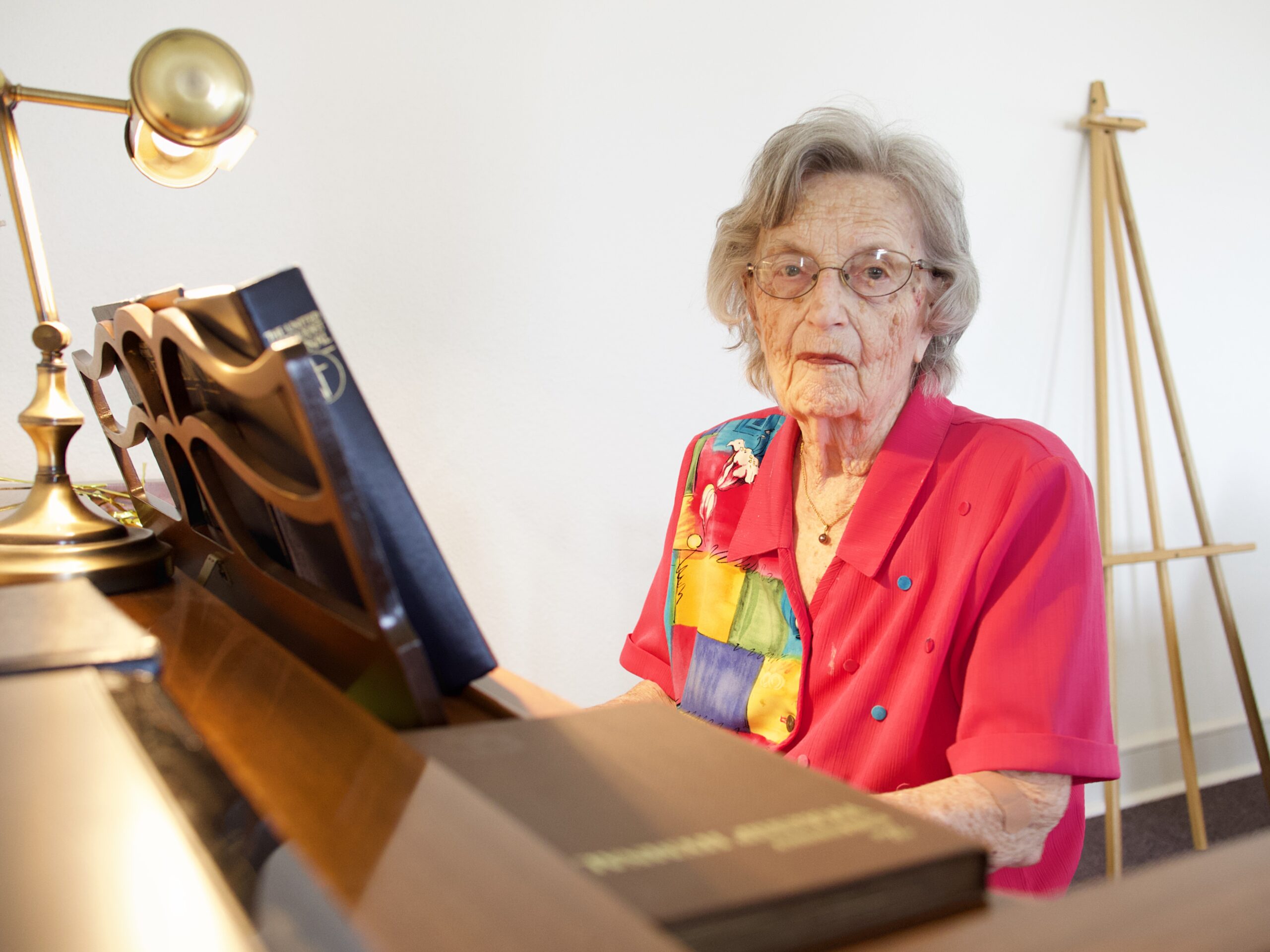 94-year-old pianist Nancy Bassett retires after 8 decades - DailyTrib.com