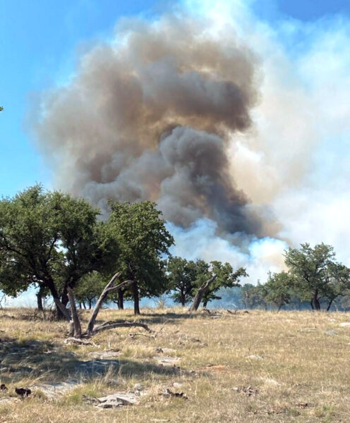 Highland Lakes fire crews battle Round Mountain blaze - DailyTrib.com