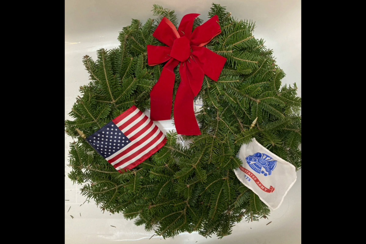 Holbrook wreath - DailyTrib.com