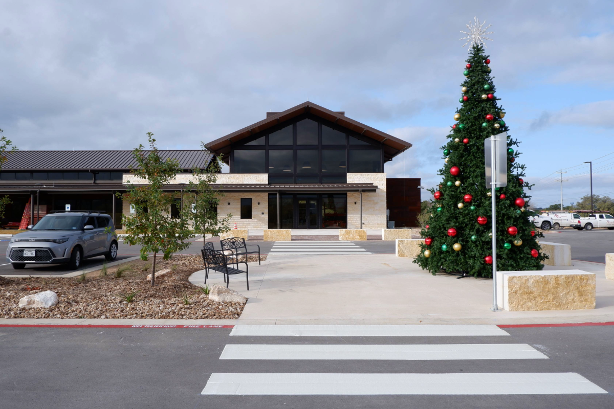 Horseshoe Bay City Hall Christmas - DailyTrib.com