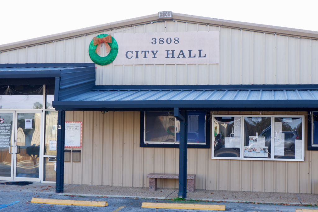 Cottonwood Shores council approves mixed-use rezoning despite residents ...