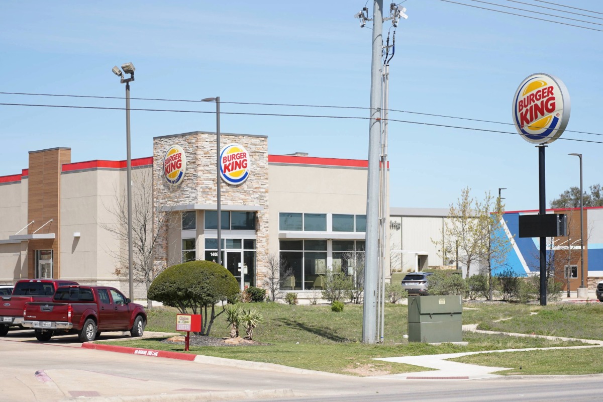 Burnet sweetens deal for HTeaO storefront at old Burger King site ...