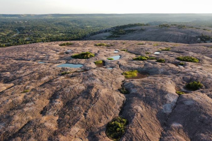 Elderly hiker found dead at Enchanted Rock - DailyTrib.com