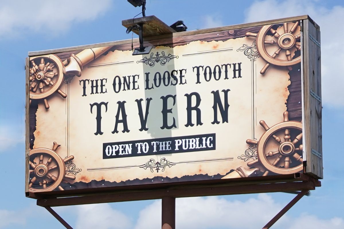 BIZ BRIEF: The One Loose Tooth Tavern - DailyTrib.com
